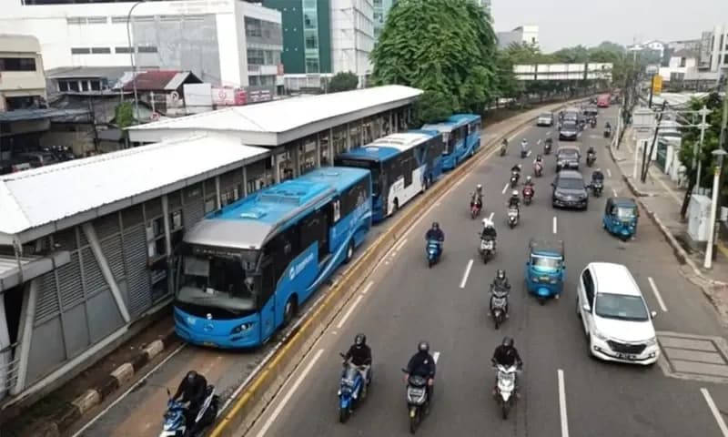 Siap-siap! Kendaraan Penerobos Jalur Transjakarta Akan Kena Tilang Manual