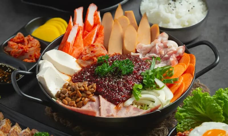 Masak Tanpa Ribet dengan 10 Rekomendasi Resep Suki Kuah Original Jepang